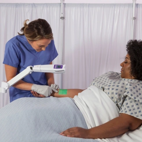 AV500 Vein Visualization Finder - AG Aesthetics Singapore
